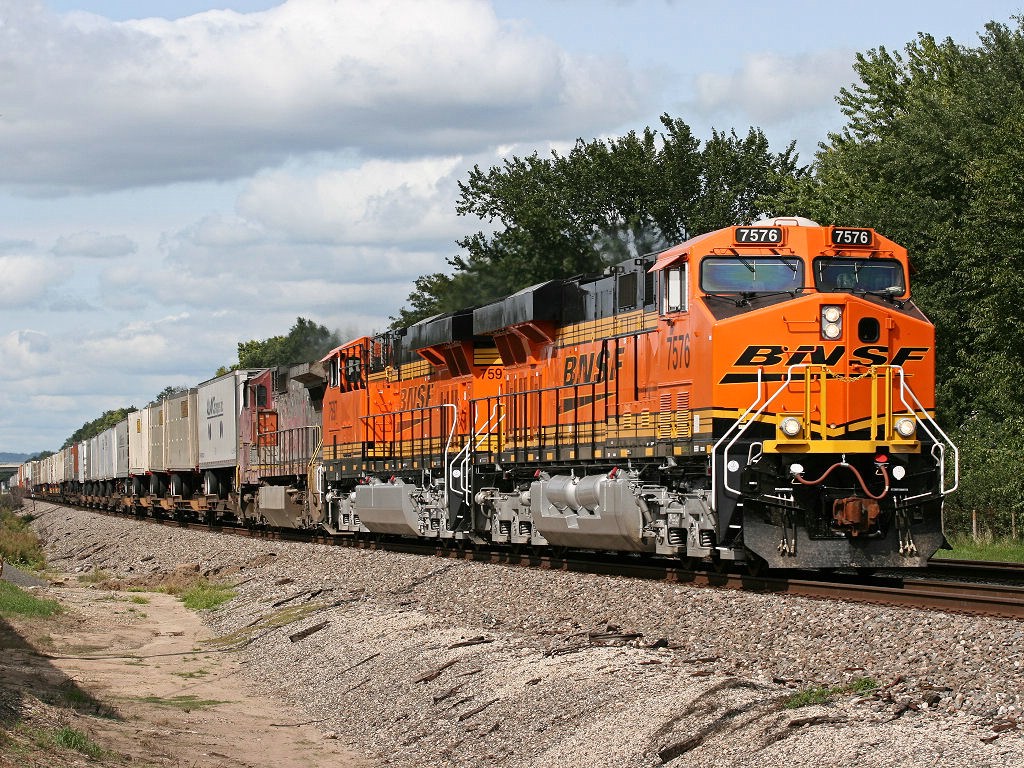BNSF 7576